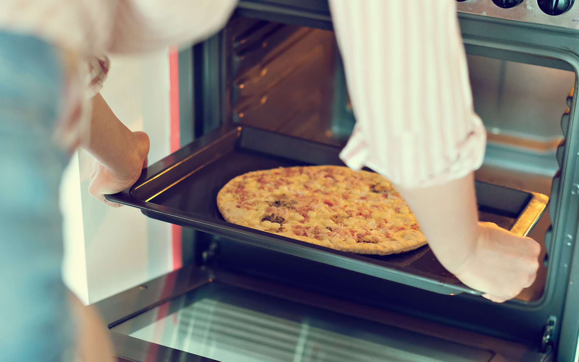 Ovens for Convenience Stores: Expand Menu Options and Sales